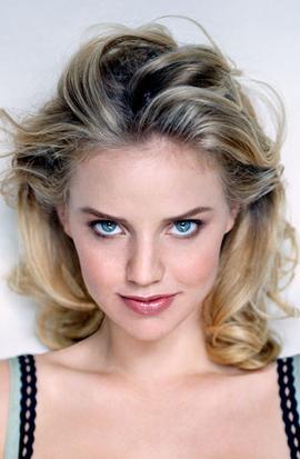 Picture of Kelli Garner