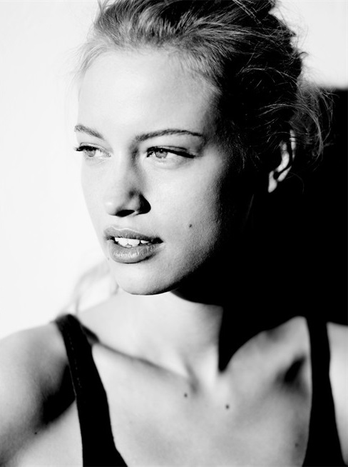 Picture of Nora Ponse