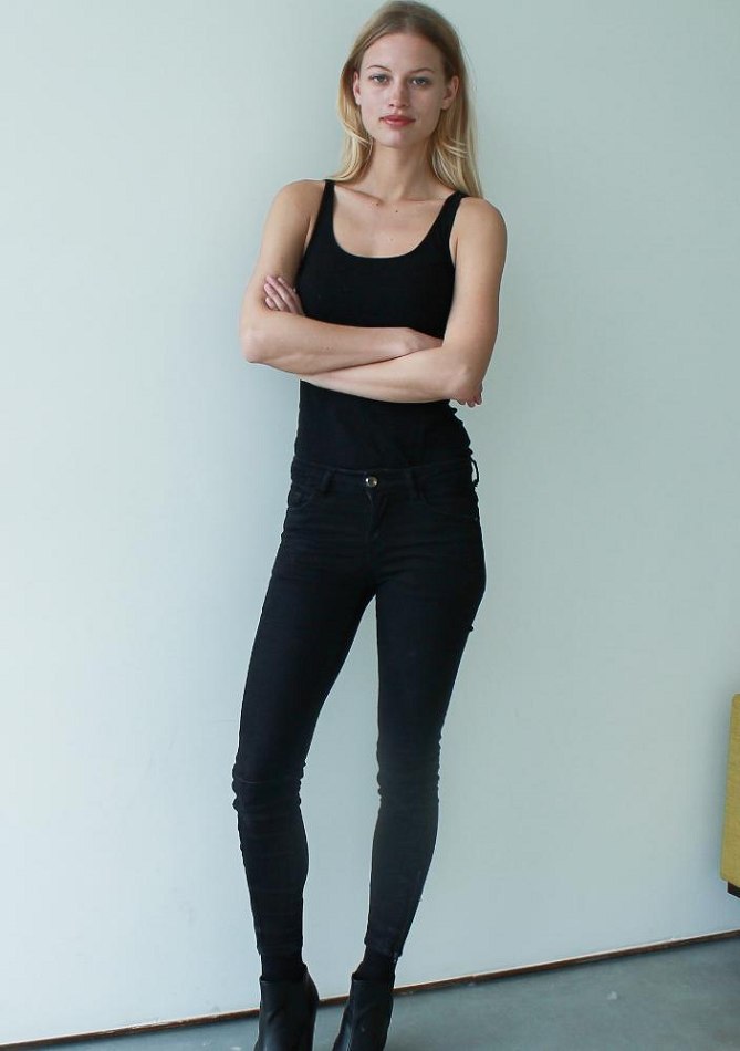 Nora Ponse image