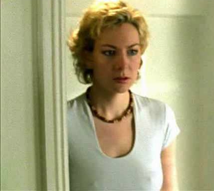 Sara Stewart image