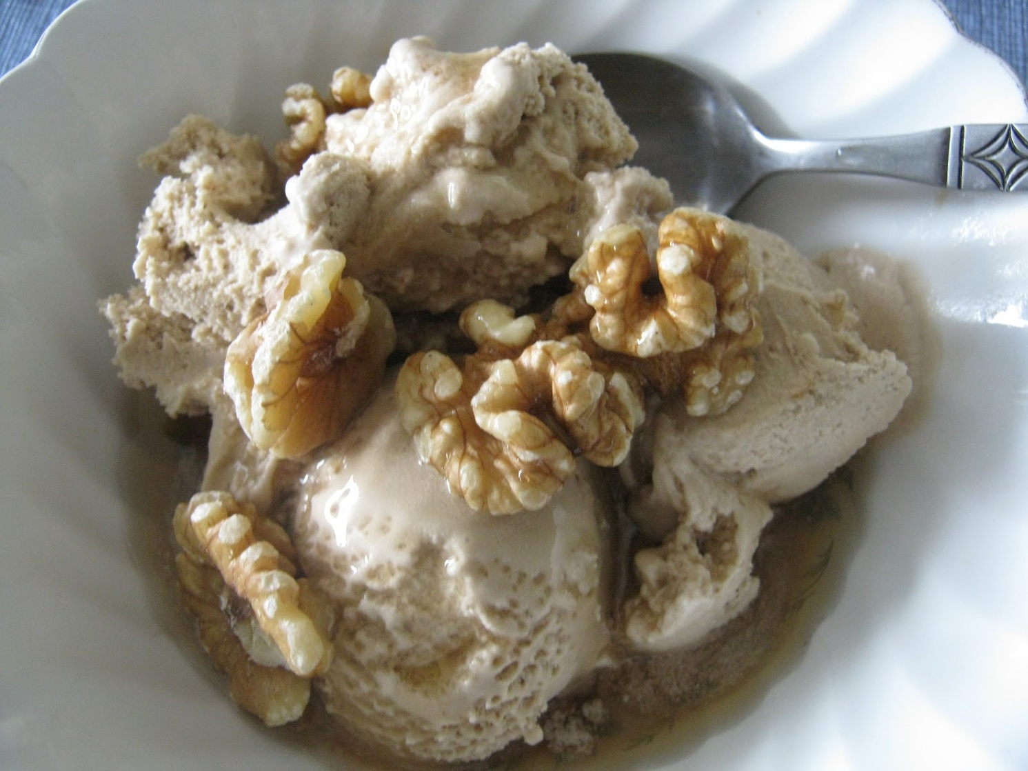 Walnut Ice Cream picture