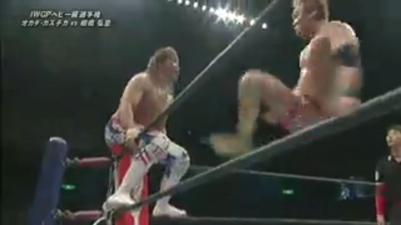 Picture of Hiroshi Tanahashi vs. Kazuchika Okada (NJPW, King of Pro Wrestling 2013)