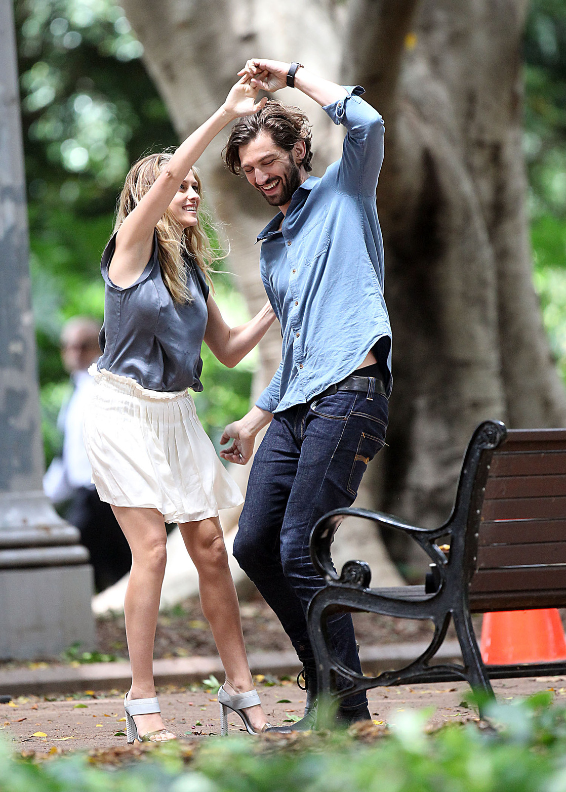 Michiel Huisman Body