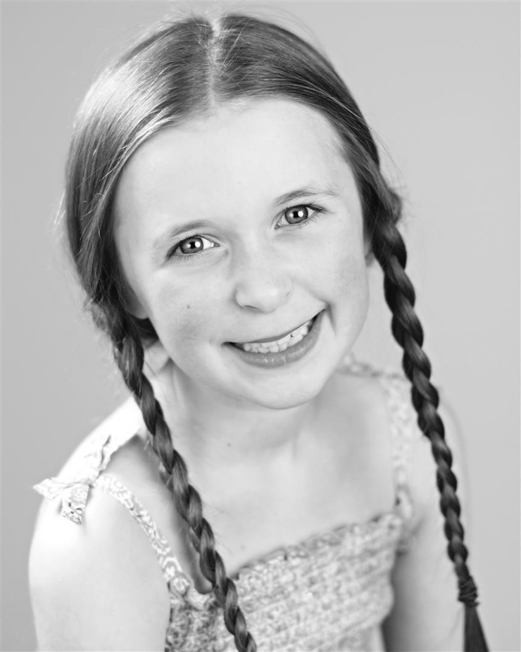 Picture of Holly Jacobson