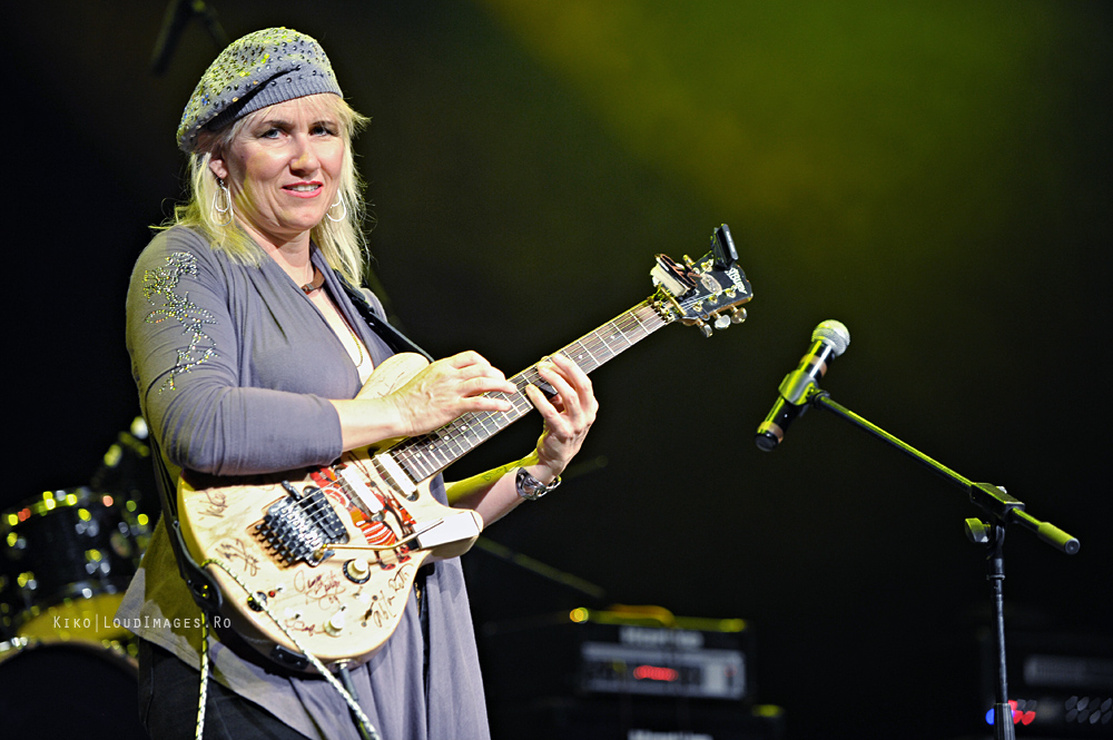 Picture of Jennifer Batten