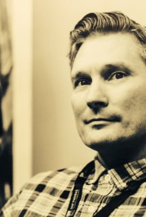 Picture of Travis Stevens