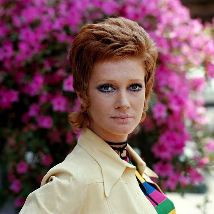 Picture of Carla Gravina