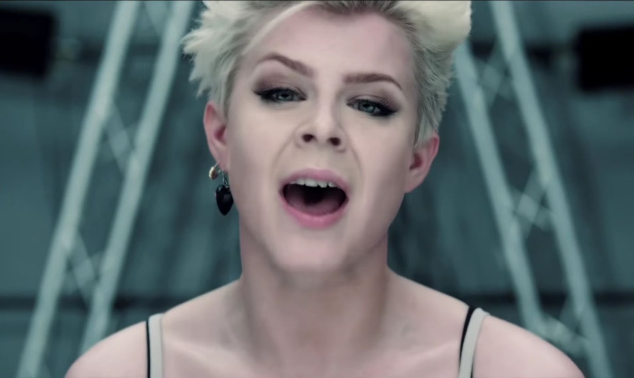 Image of Robyn Carlsson