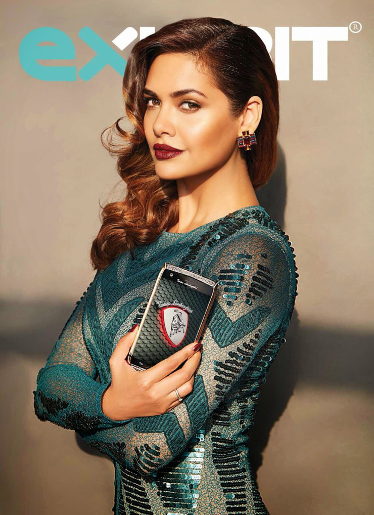 Picture of Esha Gupta