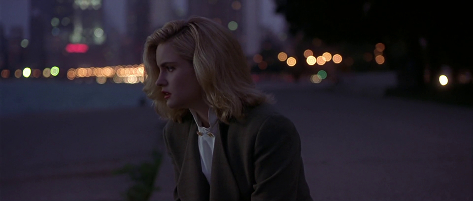 Jennifer Jason Leigh