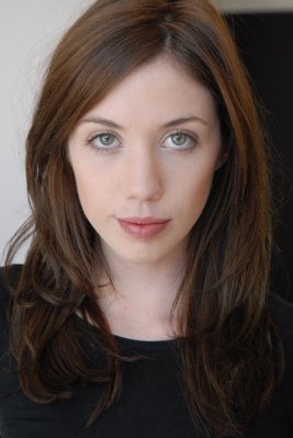 Laura Clery image