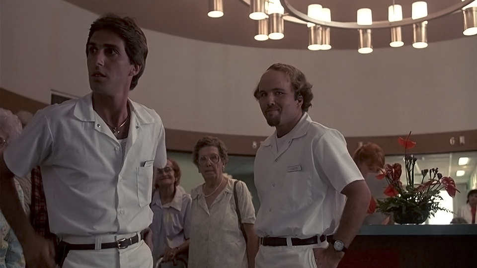 Clint Howard (R)