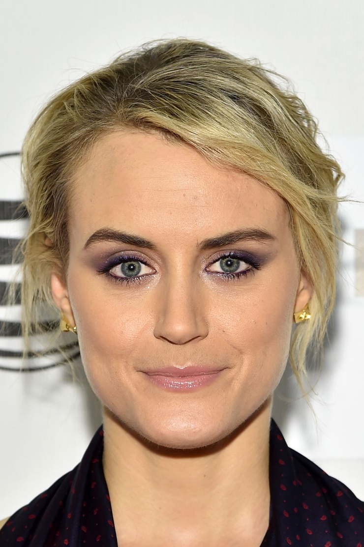 Picture of Taylor Schilling