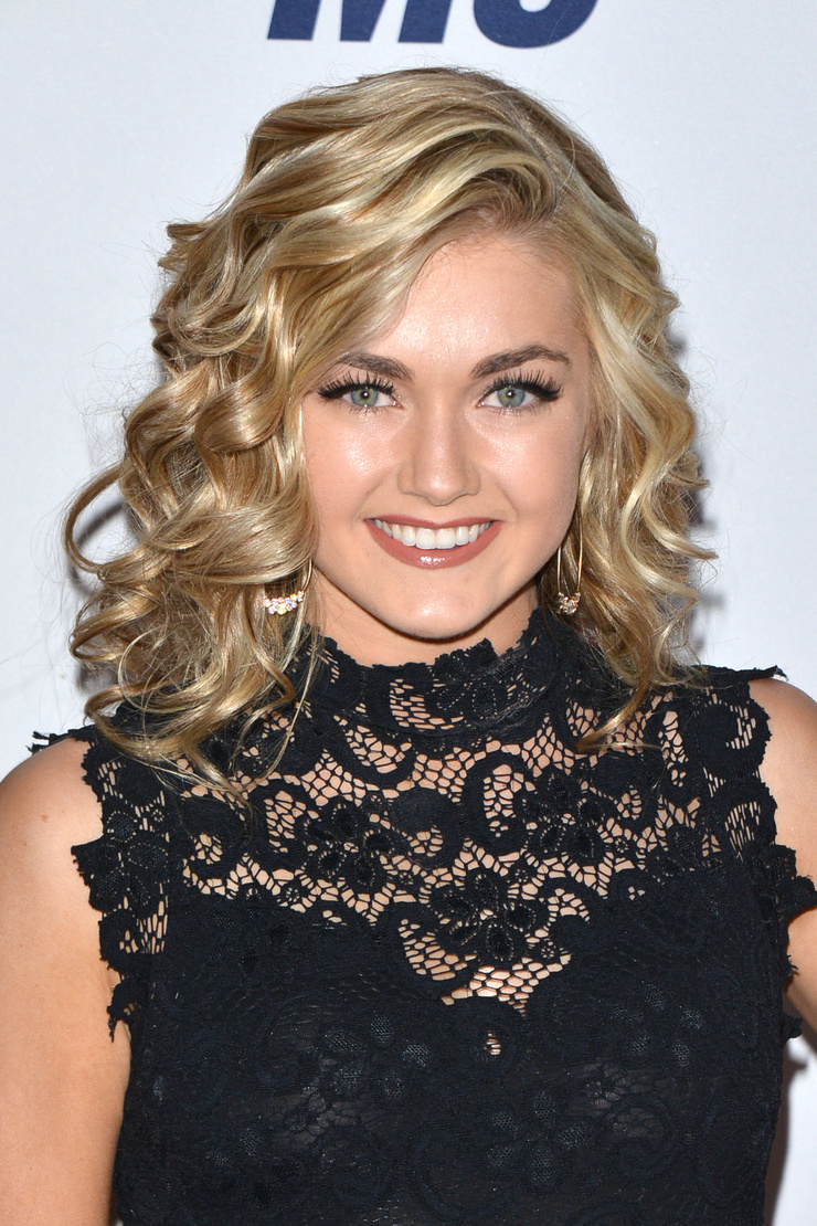 Picture of Lindsay Arnold