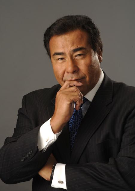 Picture of John Quiñones