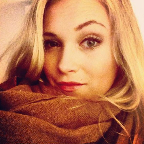Picture of Eliza Taylor