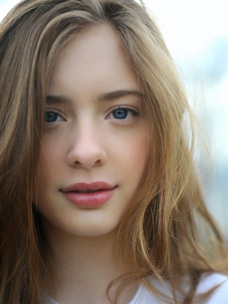 Ashlyn Pearce picture