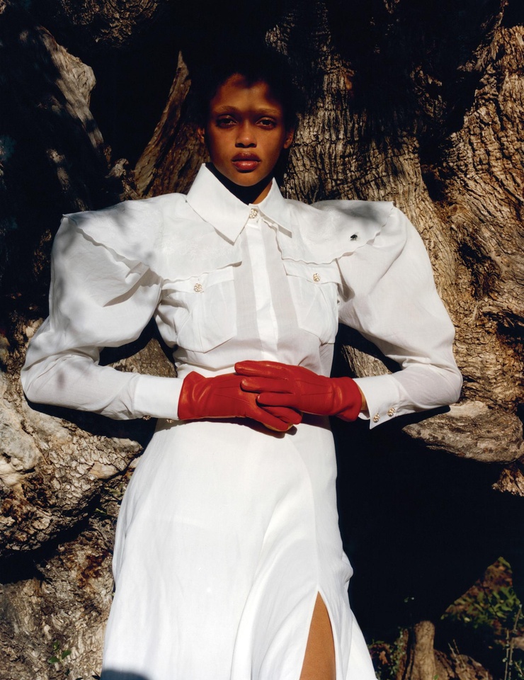 Picture of Aya Jones