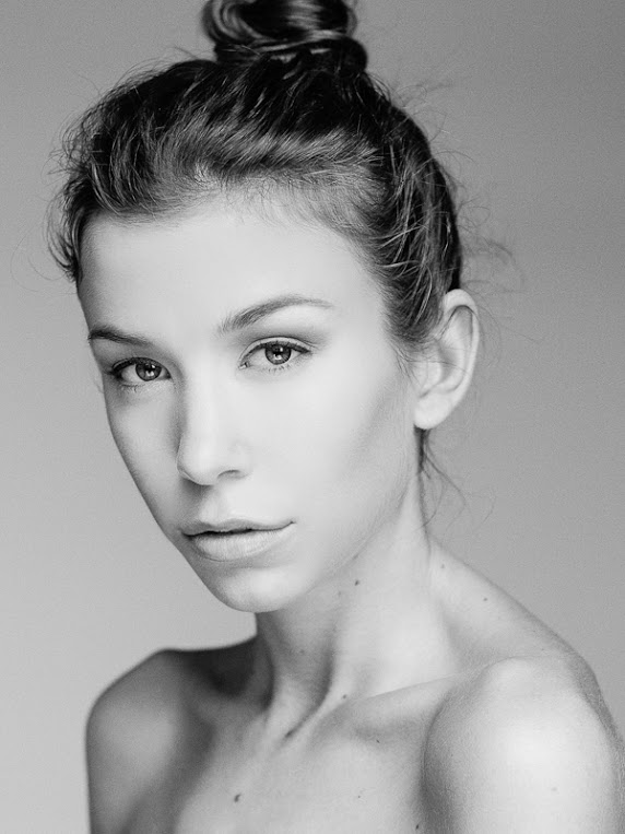 Picture of Anna Hanks