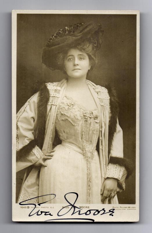 Eva Moore