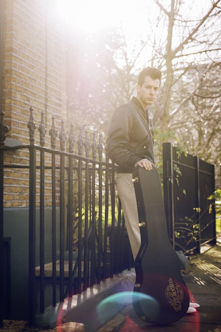 Mark Ronson picture