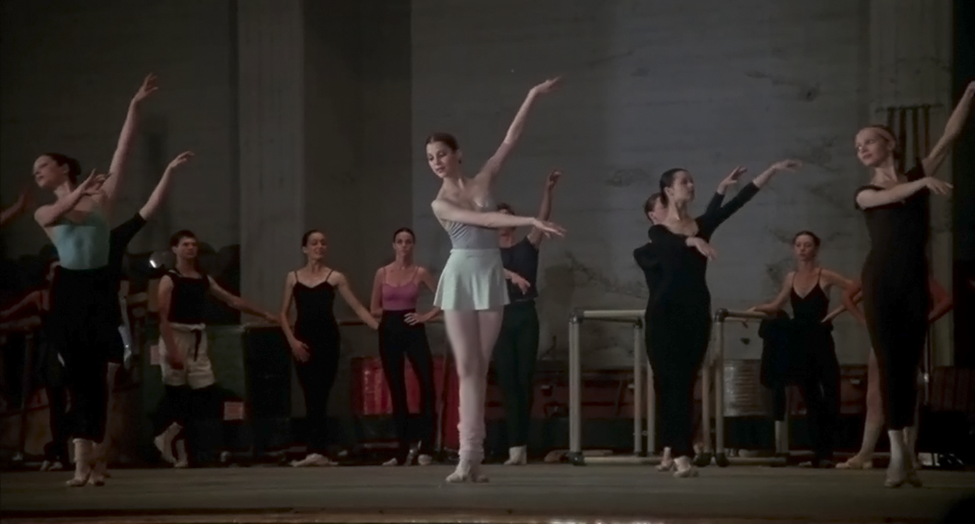 Leslie Browne (Center)