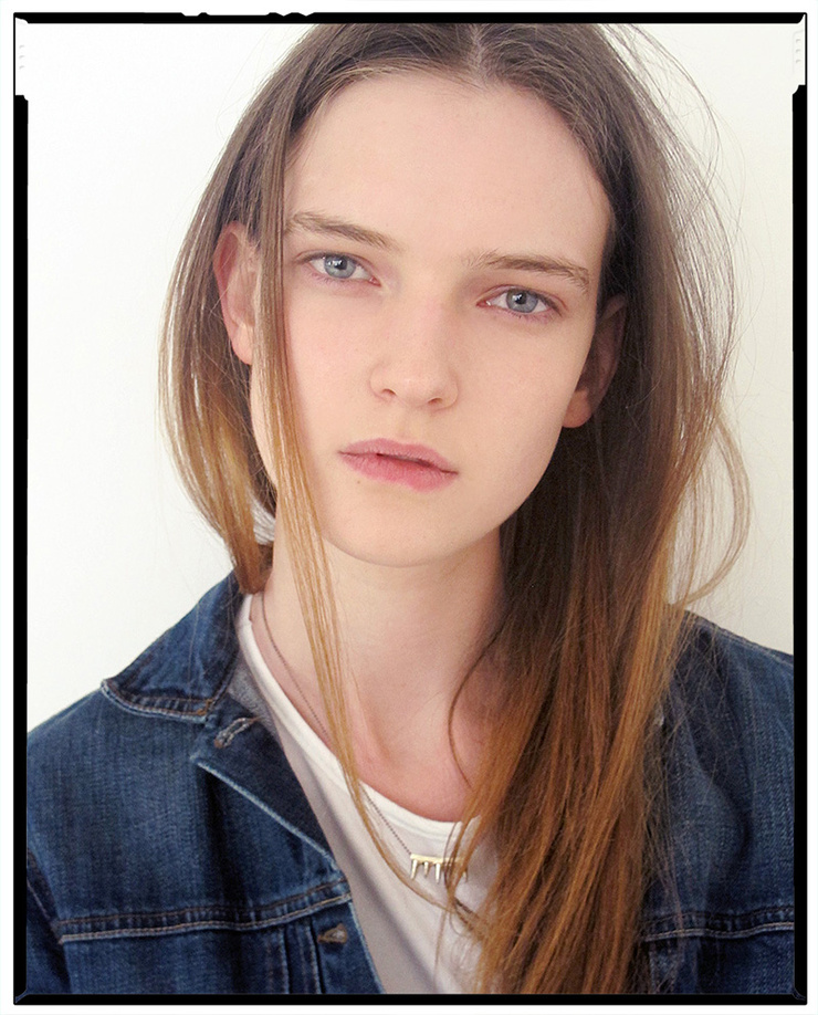 Lucy Evans (model) image