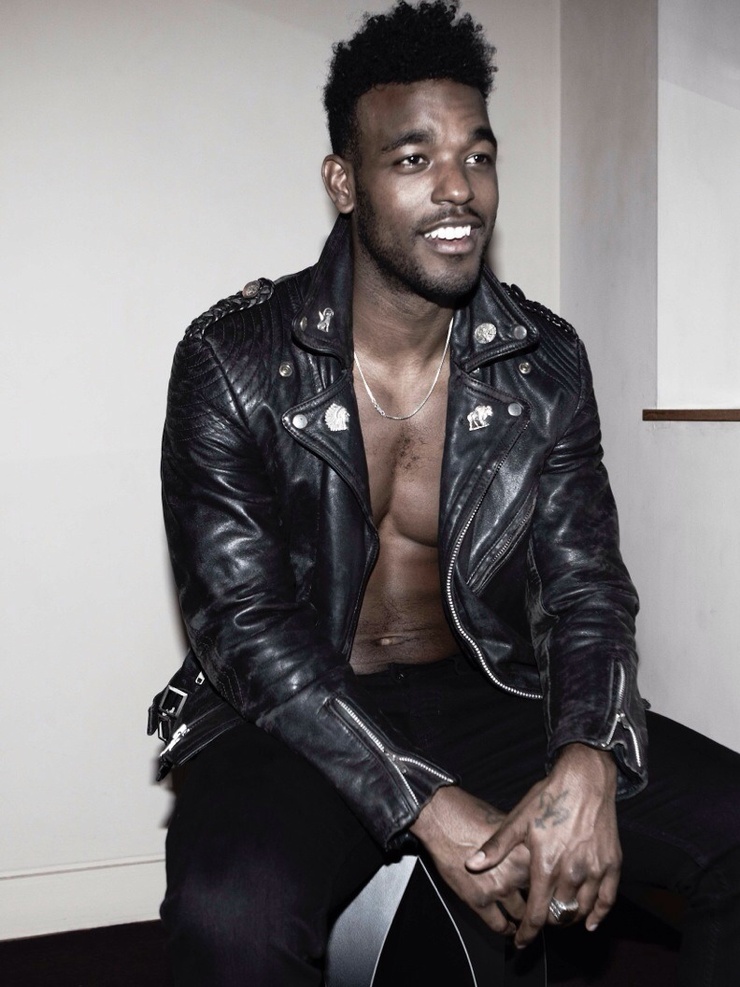 Luke James image