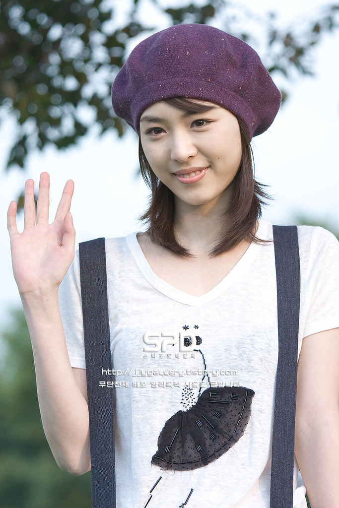 Picture of Yeon-hee Lee