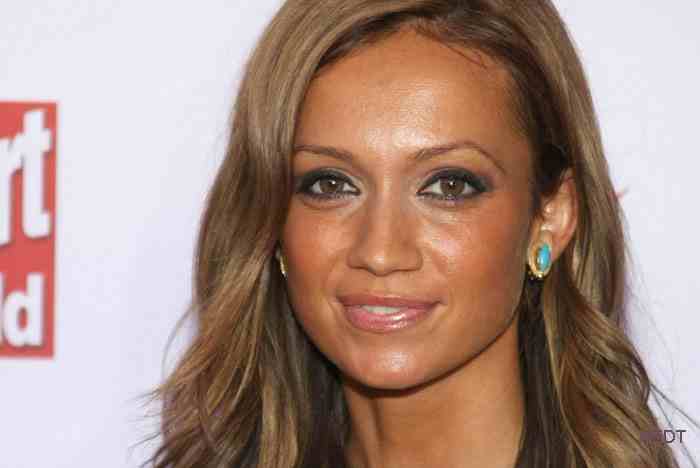 Picture of Kate Abdo