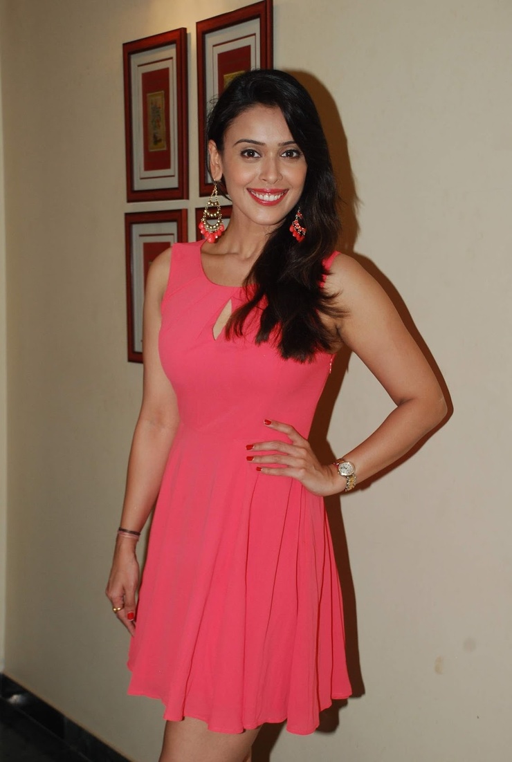 Picture of Hrishitaa Bhatt