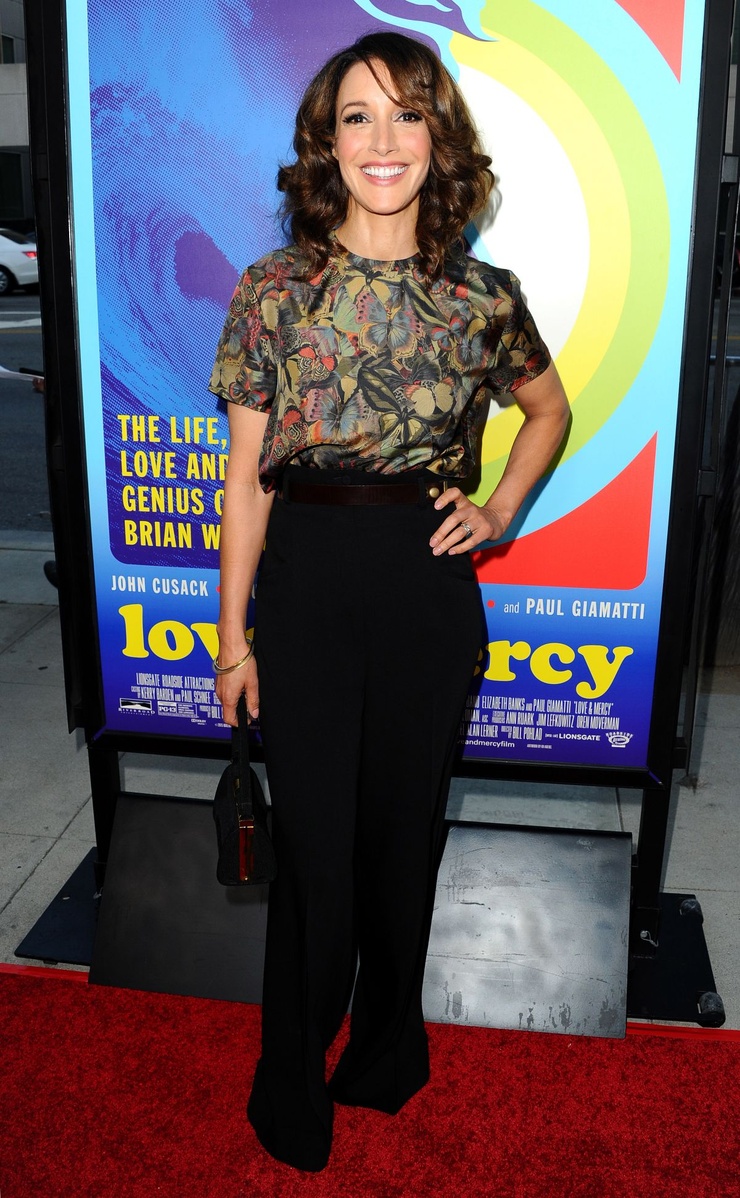 Jennifer Beals picture