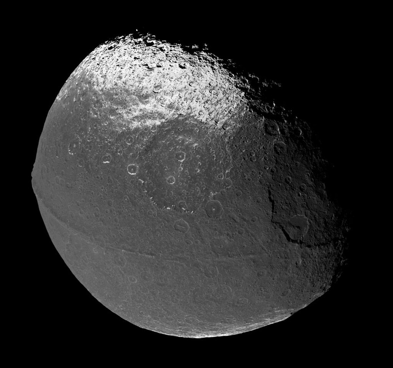 Picture of Iapetus