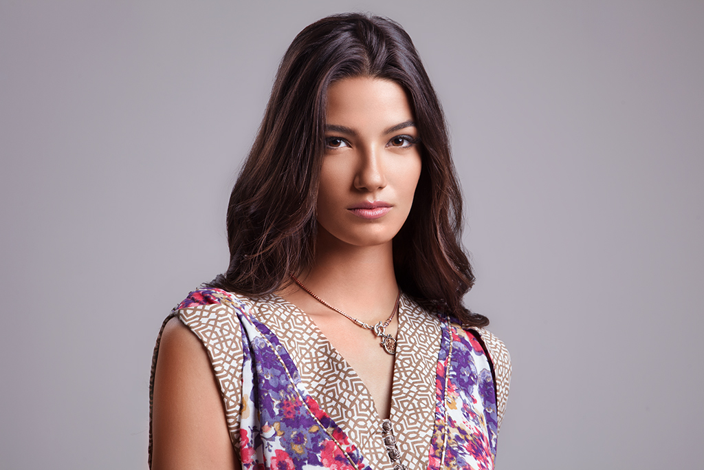 Tara Emad picture