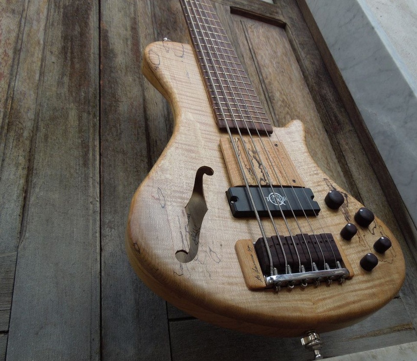 Electric bass