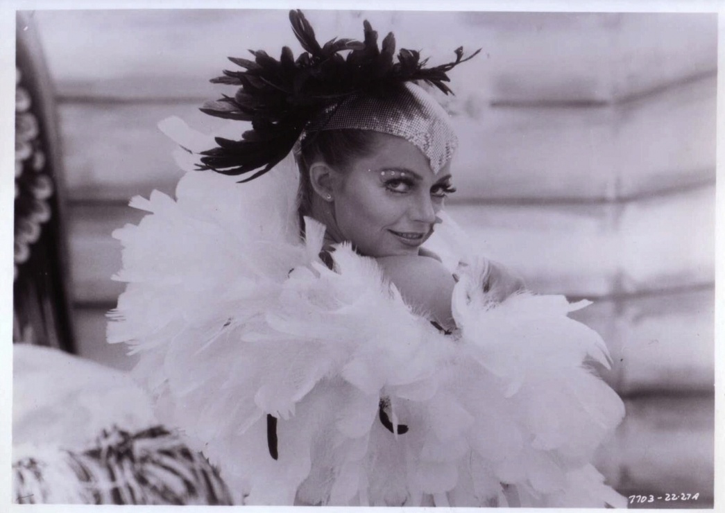 Picture of Candice Rialson