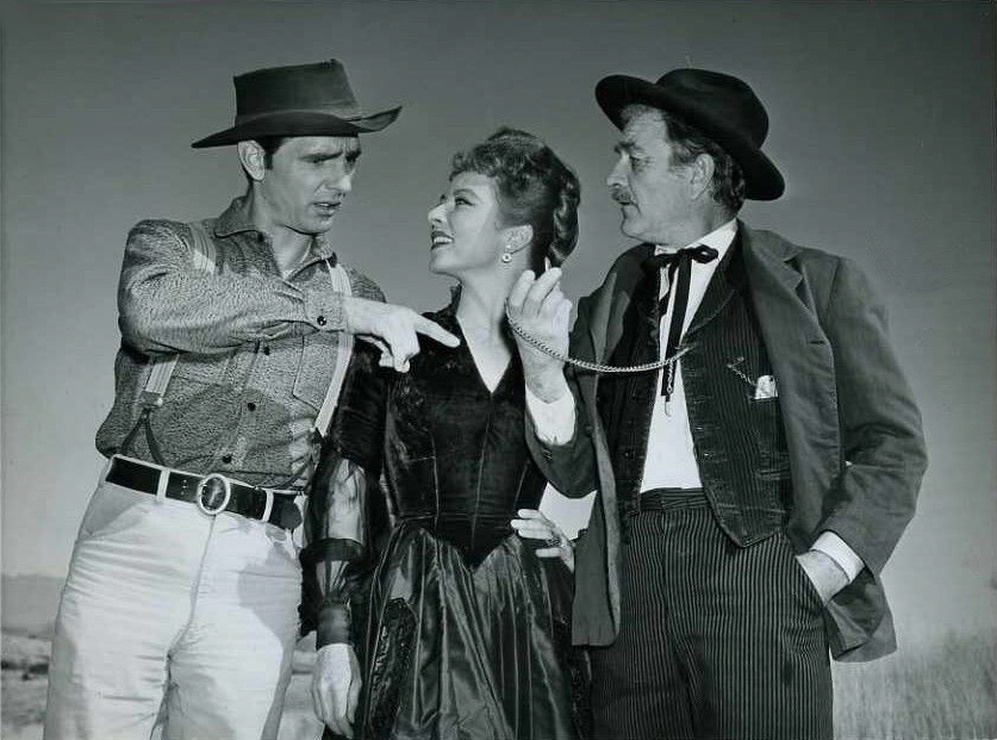 Dennis Weaver, Amanda Blake, Milburn Stone