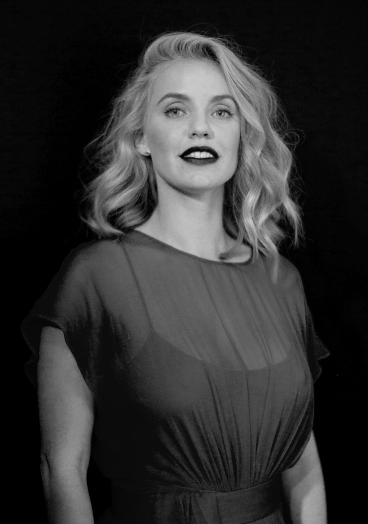 Picture of Kelli Garner