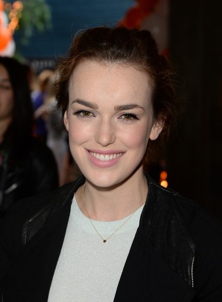 Picture of Elizabeth Henstridge
