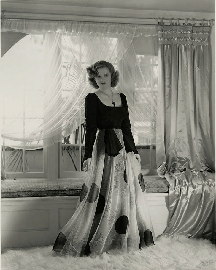 Simone Simon picture