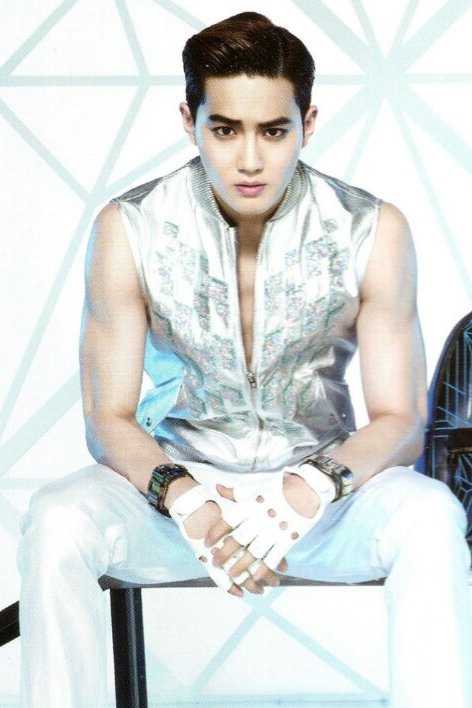 Suho (Exo K) image