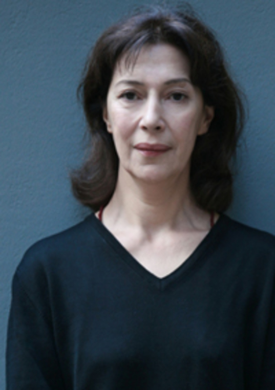 Picture of Anne Alvaro