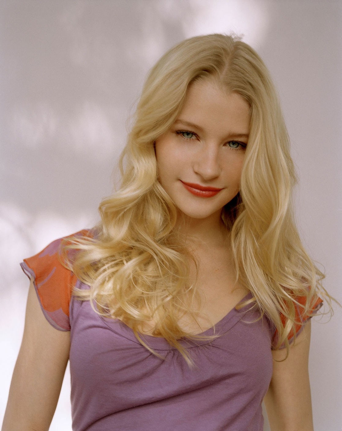 Emilie de Ravin image