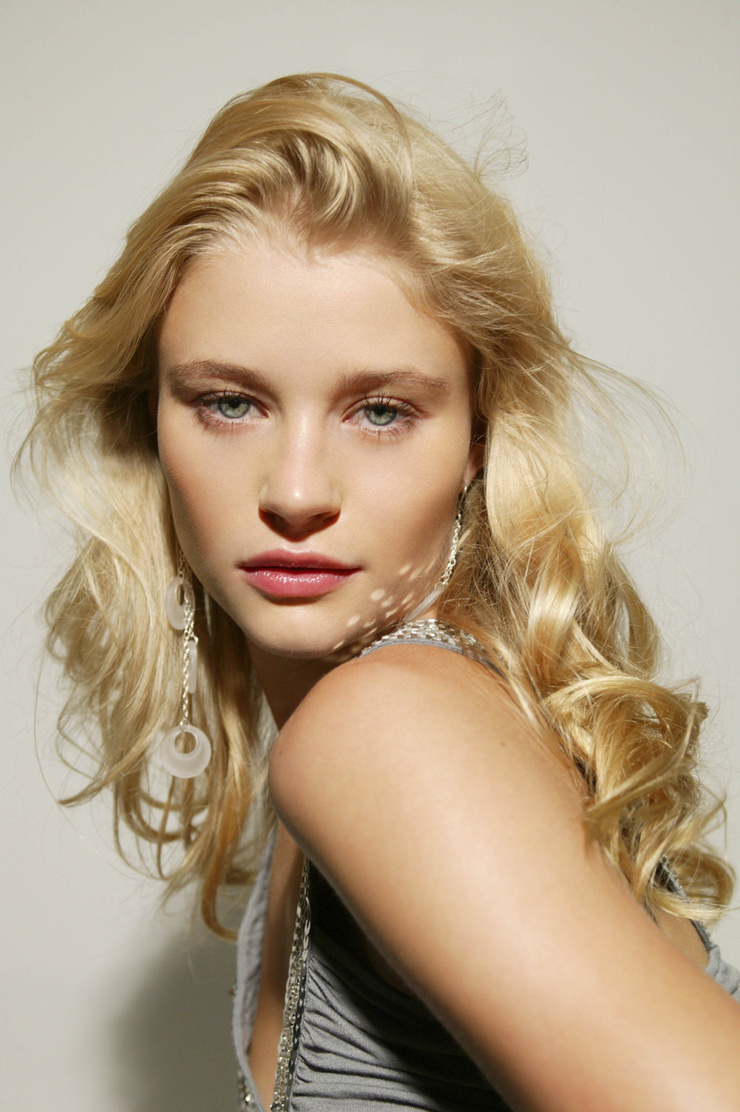 Picture of Emilie de Ravin