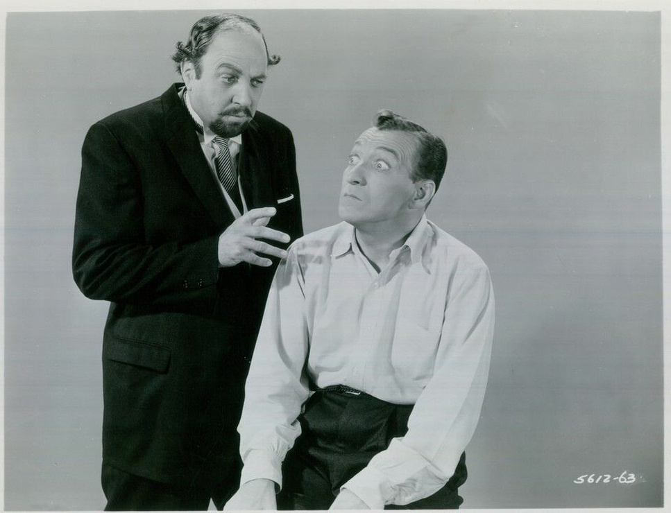 Robert Foulk, Huntz Hall