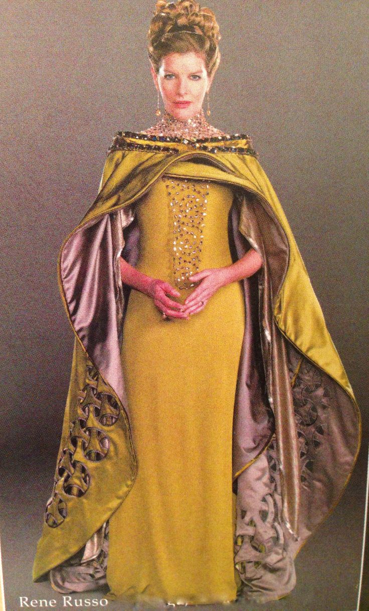 Frigga (Rene Russo) picture