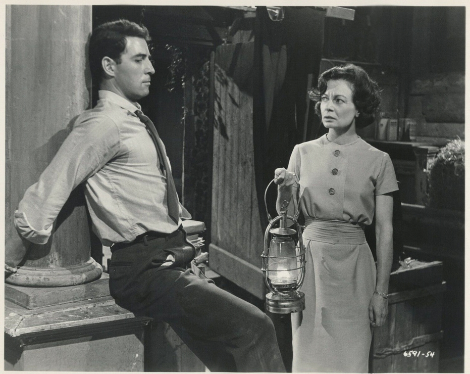 Alexander Davion, Sheila Burrell