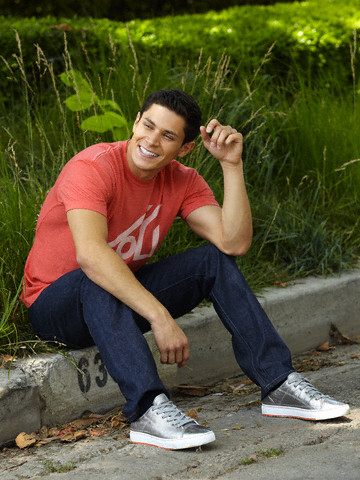 Picture of Alex Meraz