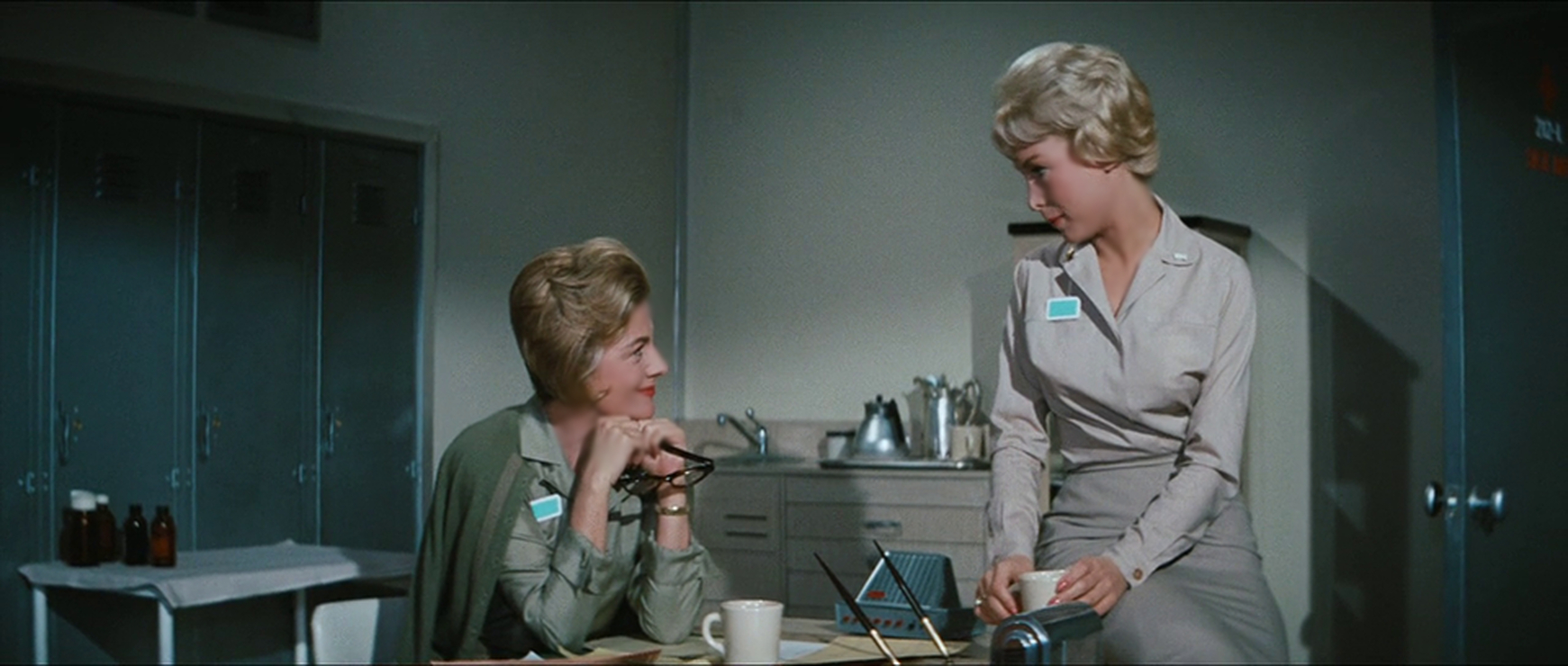 Joan Fontaine and Barbara Eden