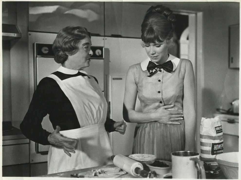 Bette Davis, Wendy Craig